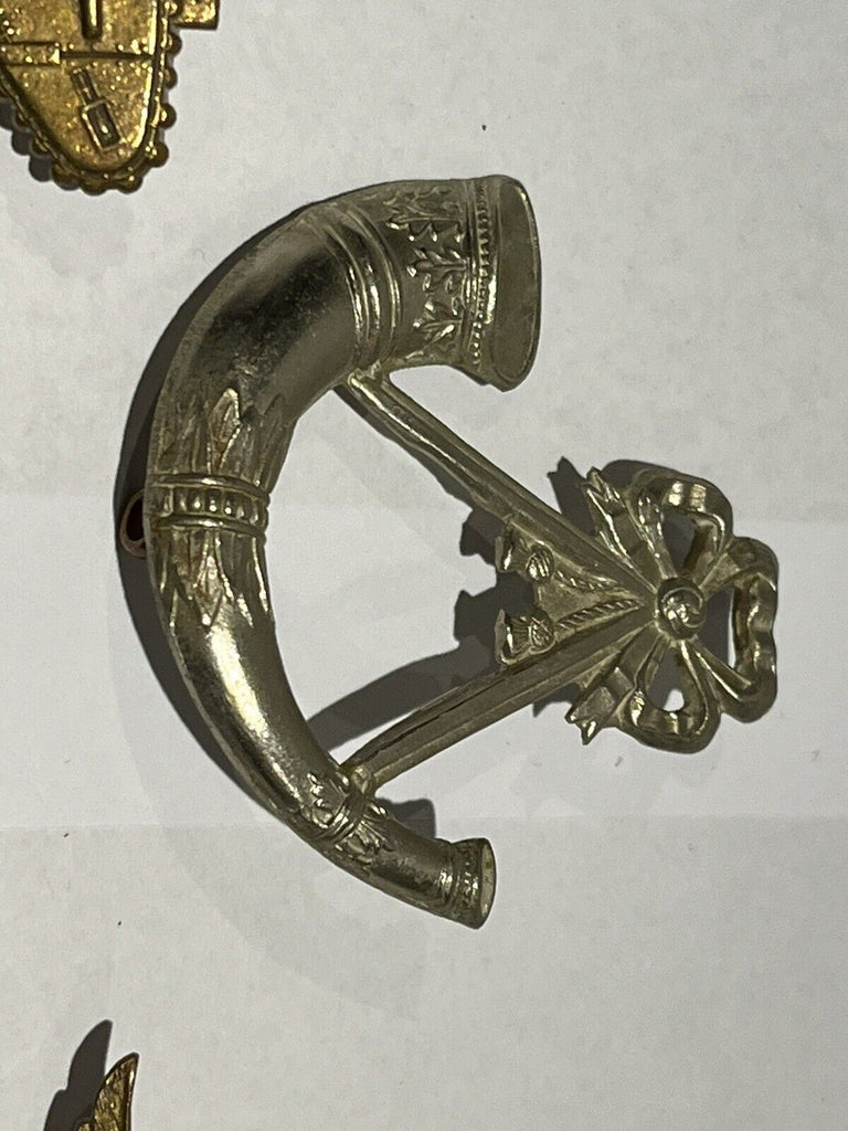 Cap Badge Collection – ANTIQUES & CHIC